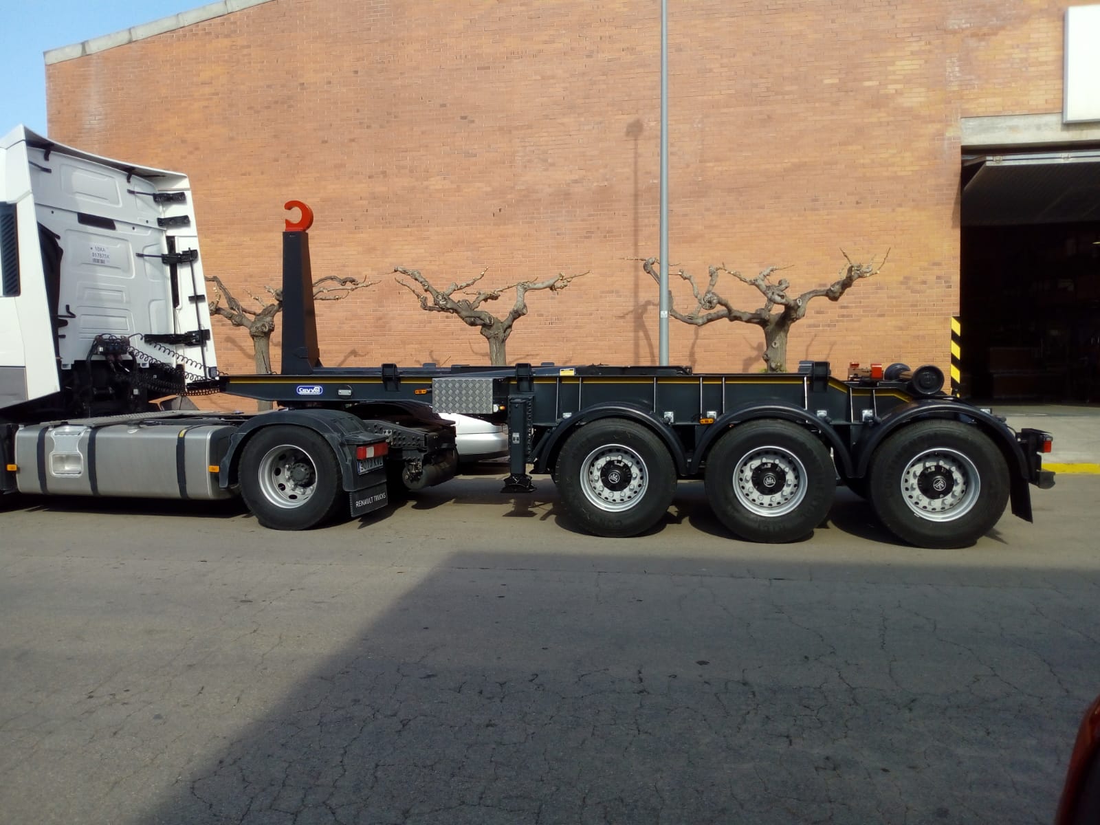 NUEVA ENTREGA PARA INGLATERRA DE 4 UNIDADES DE SRMV-30/70 - Cayvol