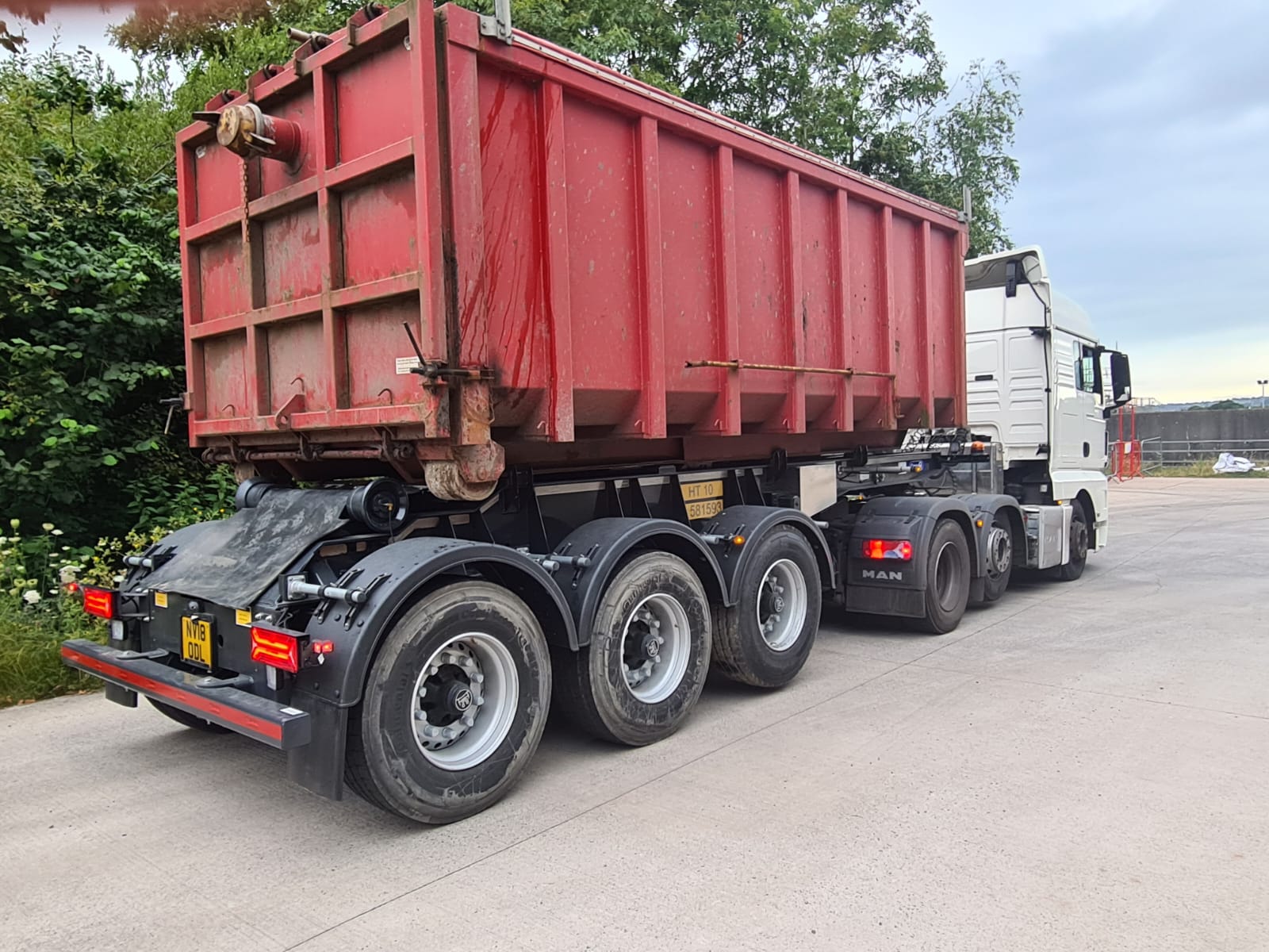 3 NUEVAS UNIDADES DE SRMV-30/70 V16 ENTREGADAS EN GALES-UK - Cayvol